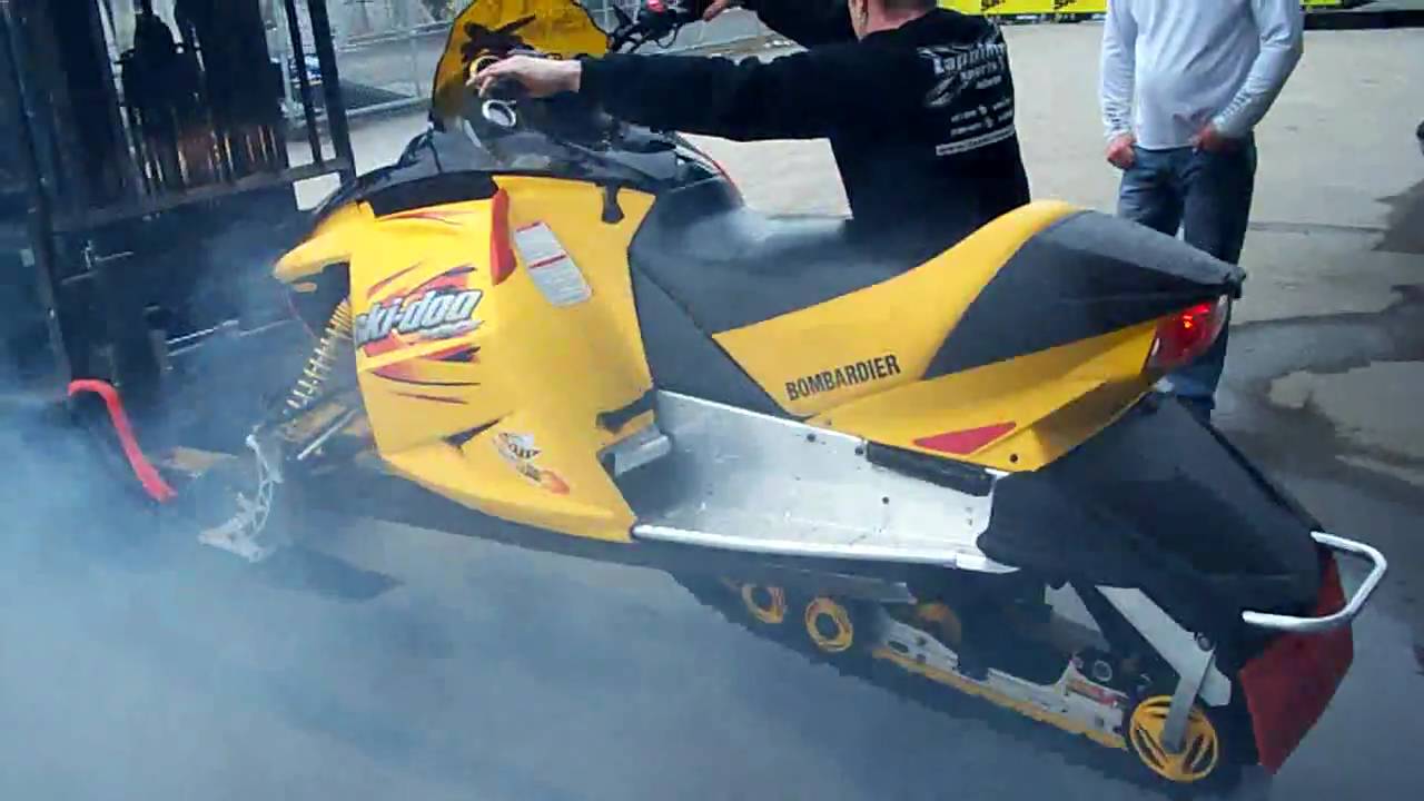 MXZ 800 Rev 2003 la journee ou jlai acheter!!!! - YouTube