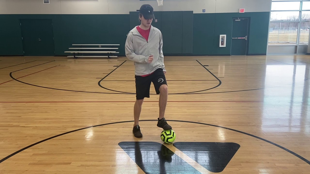 Soccer Skills: Toe Tap Challenge - YouTube