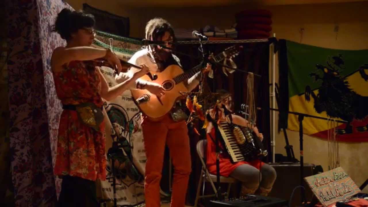 Medicine Bear & the Herbal Remedies at Chi! Ka! Go! (3/5) - YouTube
