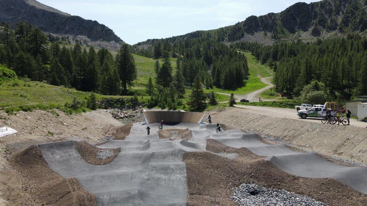 inauguration pump track d'Isola 2000 - YouTube