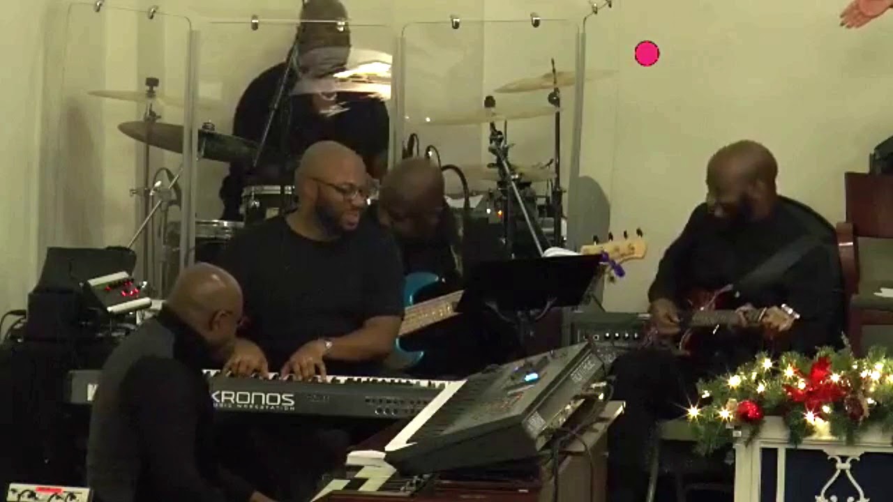 Nathaniel Fields on Bass at the Christmas With Phillip Carter and SOV ...