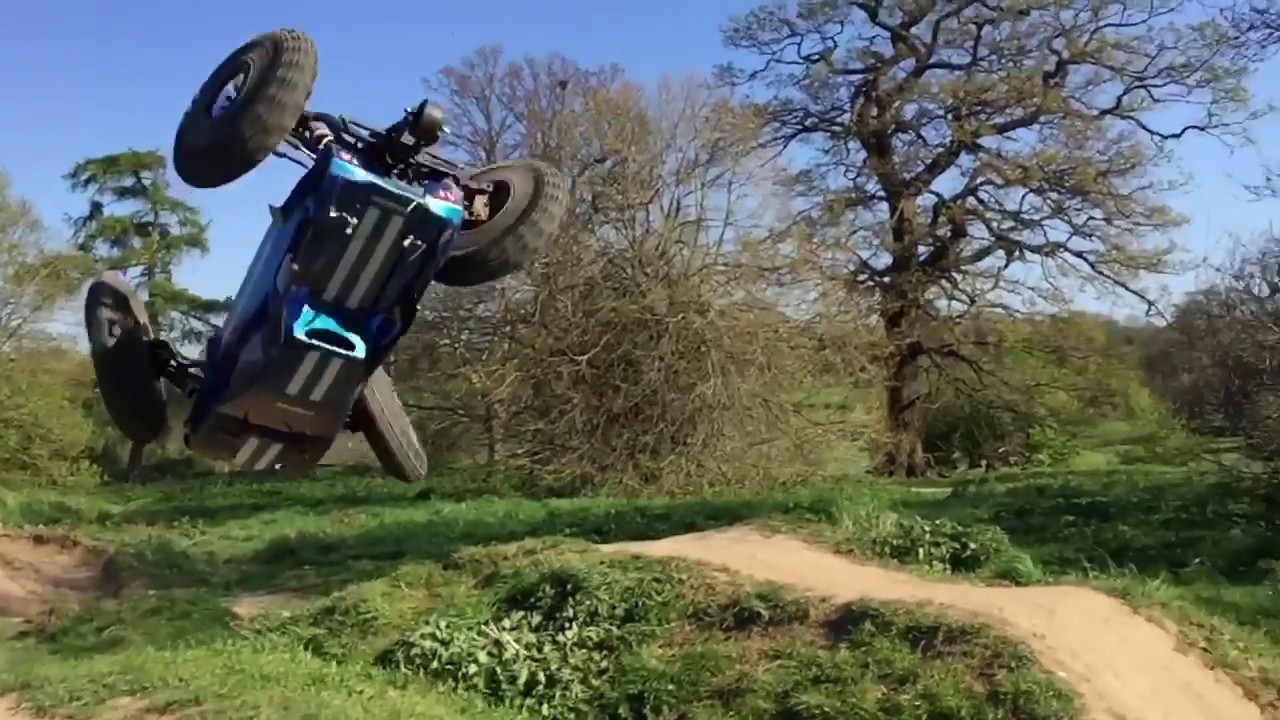 Moat Park Slow Mo RC Car Bashing - YouTube