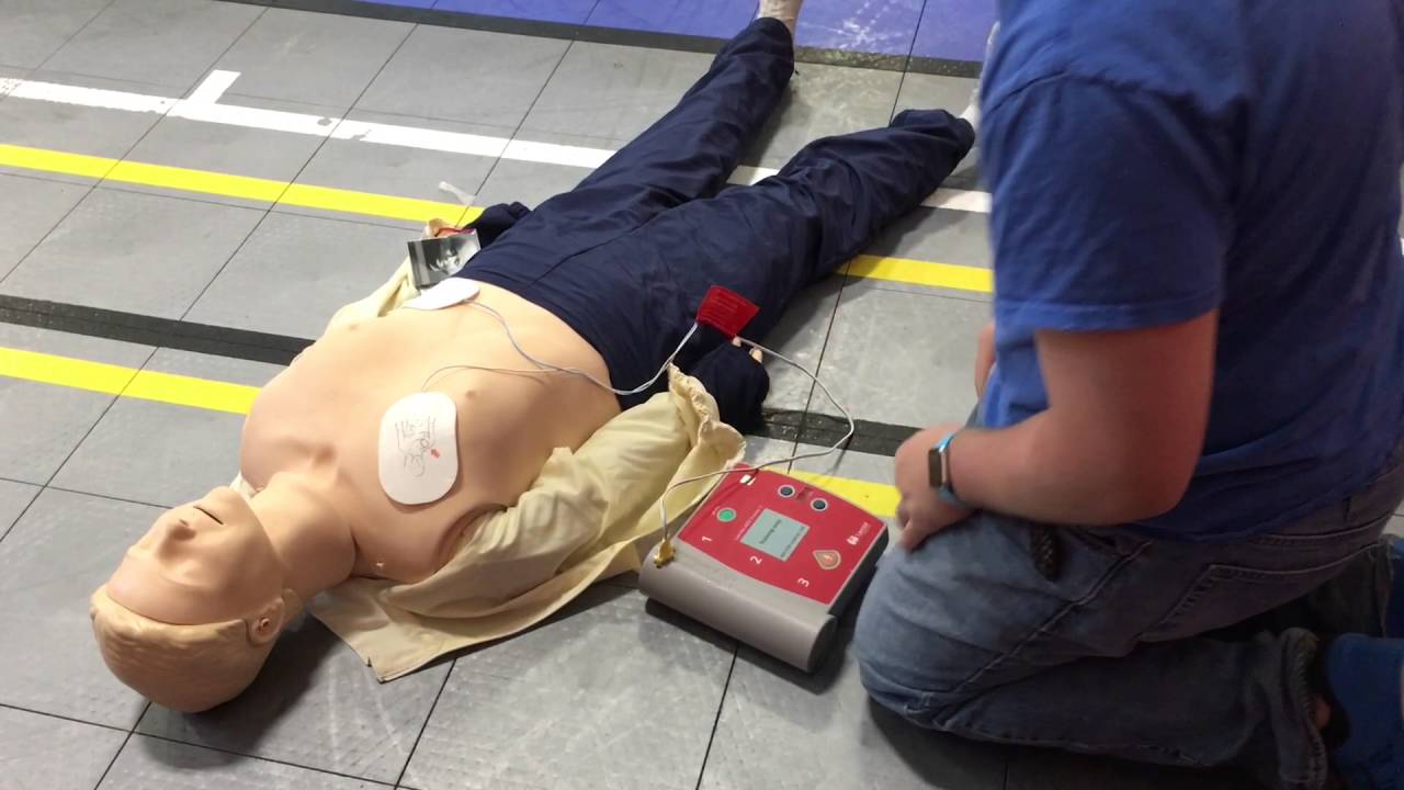 Simple AED instruction - YouTube