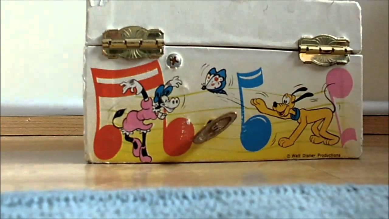 Disney When You Wish Upon A Star Music box - YouTube