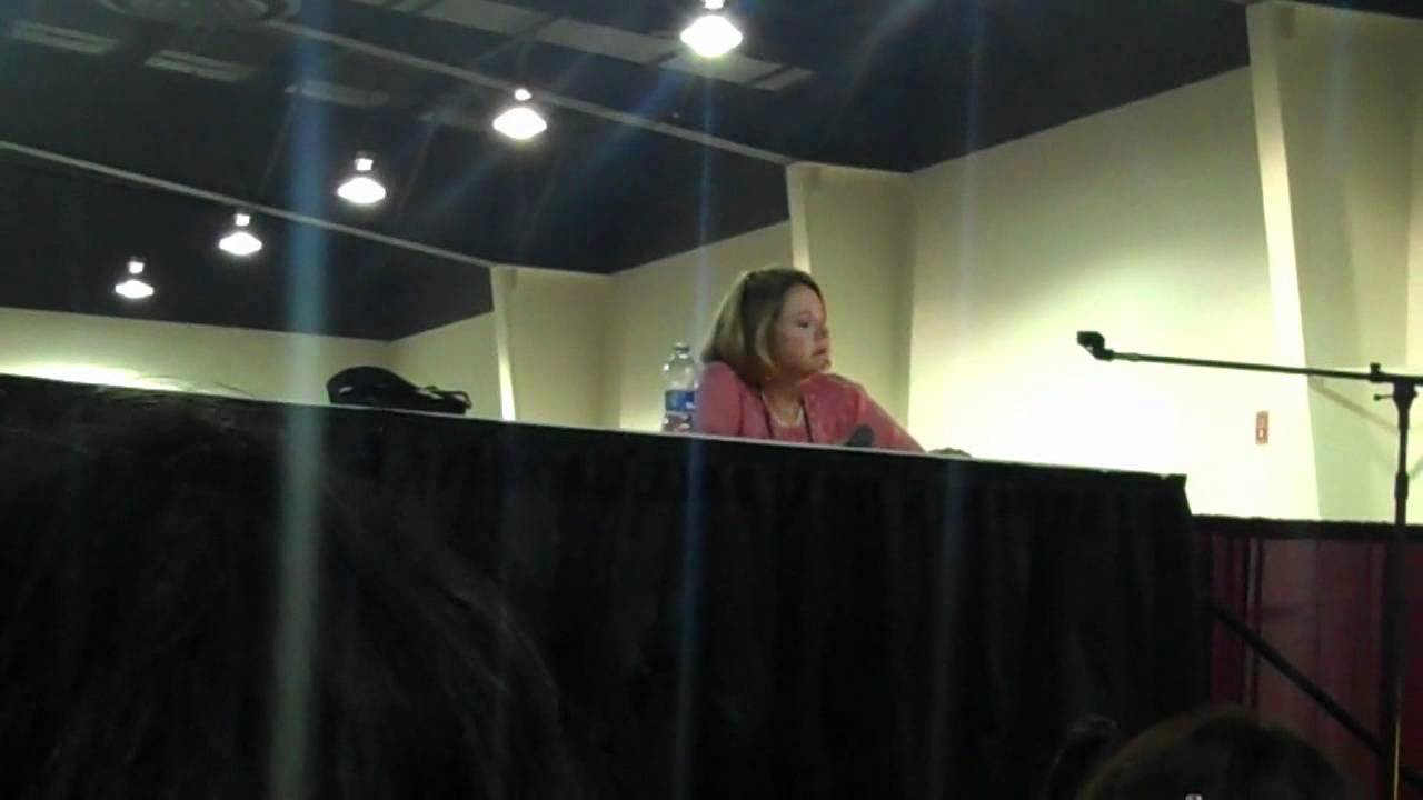 Ellen McLain voice of GLaDOS in Portal 2 Panel at Anime Midwest 2011 ...