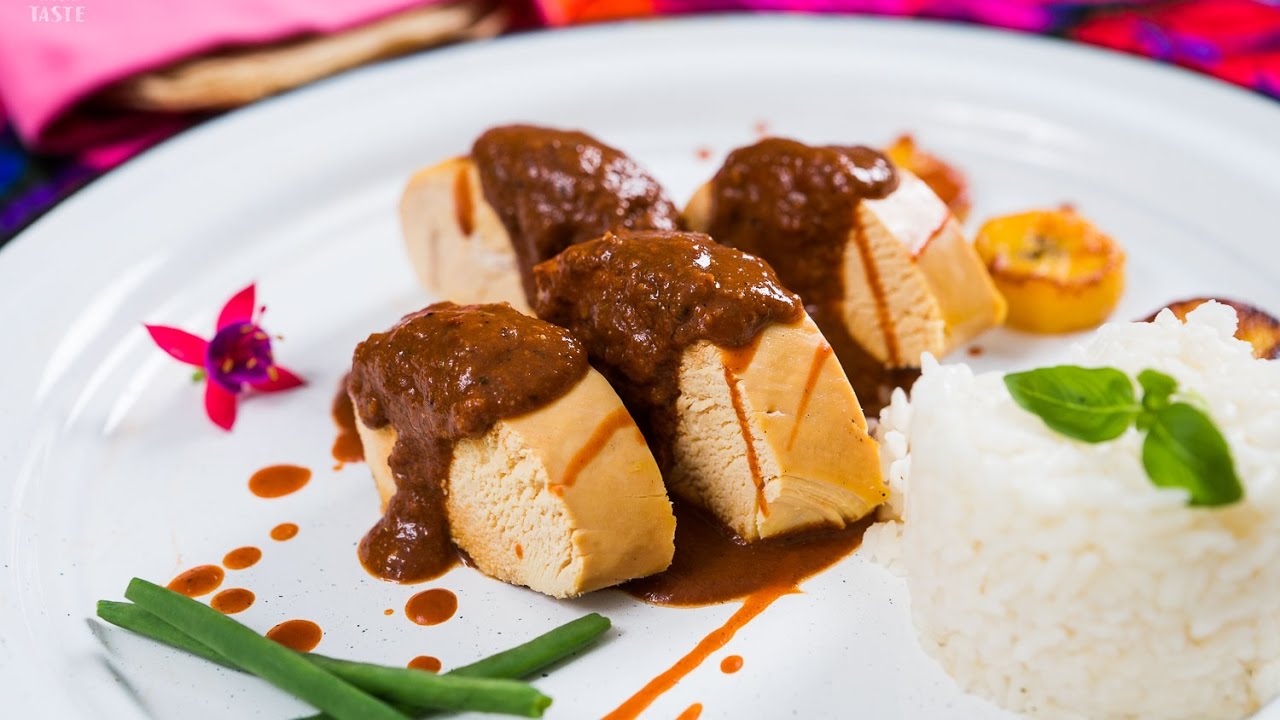 Mole coloradito con pollo - Receta mexicana fácil de preparar - YouTube