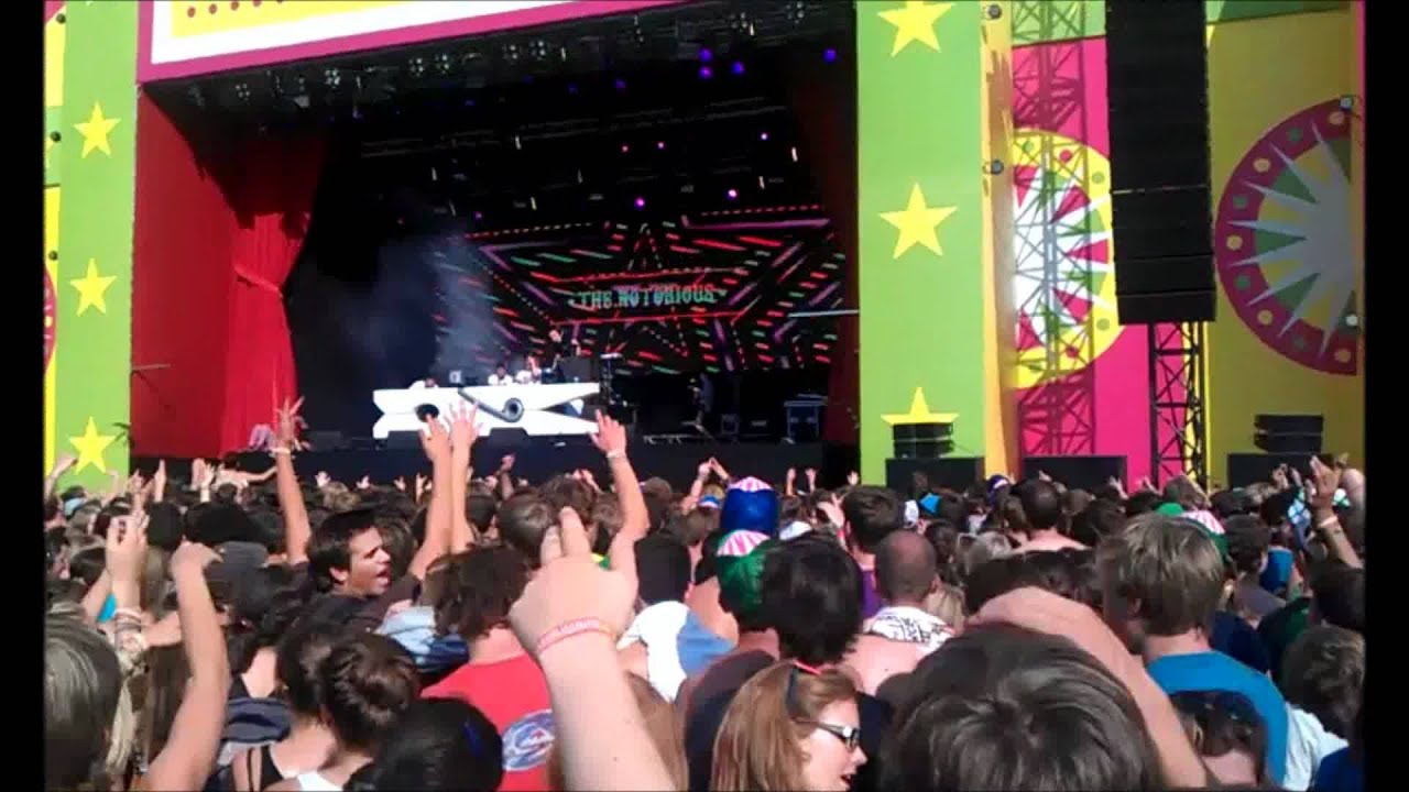Netsky & Friends @ Laundry Day 2011 - YouTube