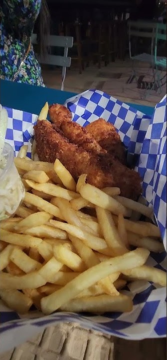 Fish and 🍟 chips - YouTube