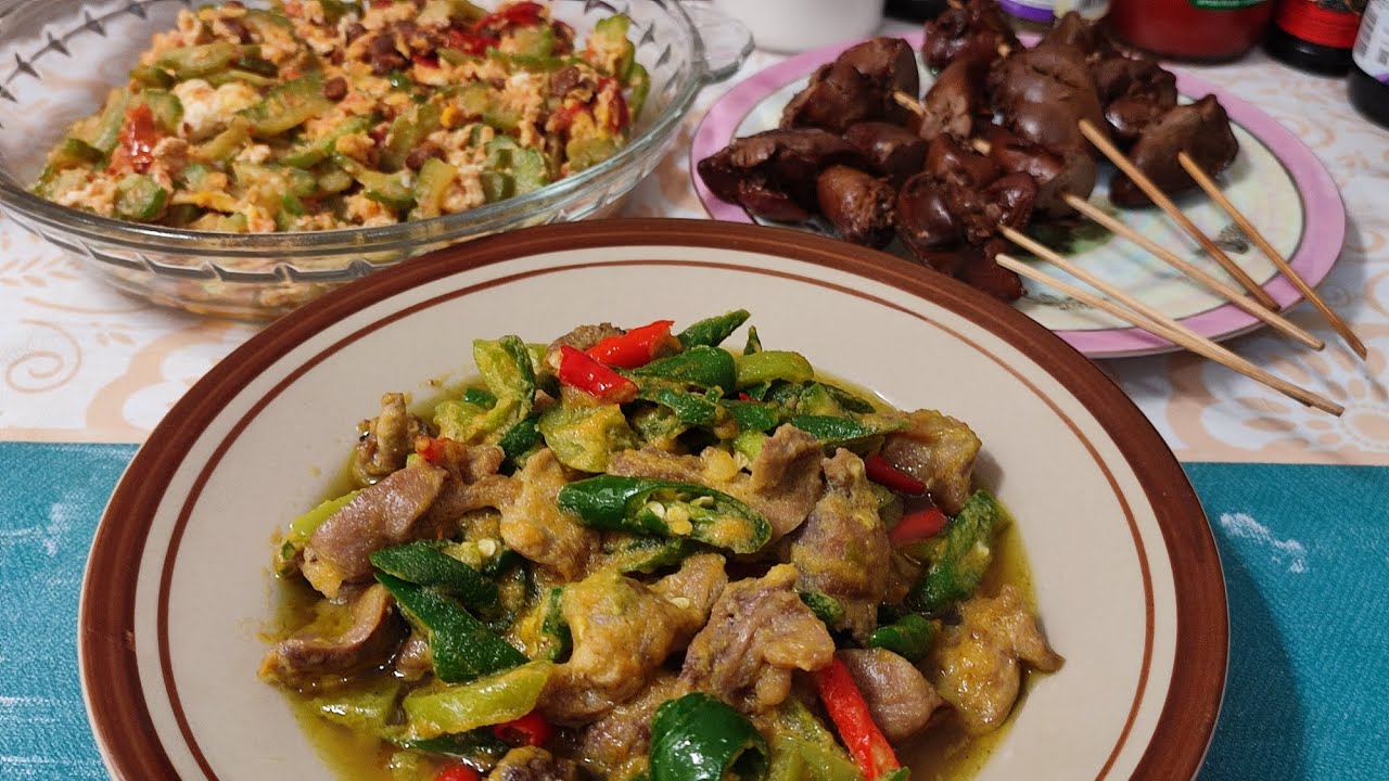 tumis rempela cbe hijau pare & telur, sate/chiken gizzard with green ...