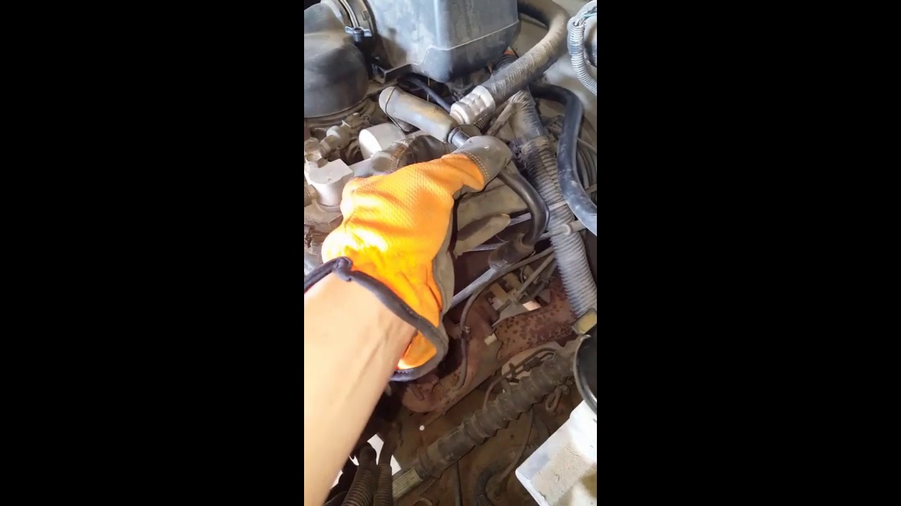 PCV Valve replacement on my 1997 Chevy 1500 Vortec - YouTube