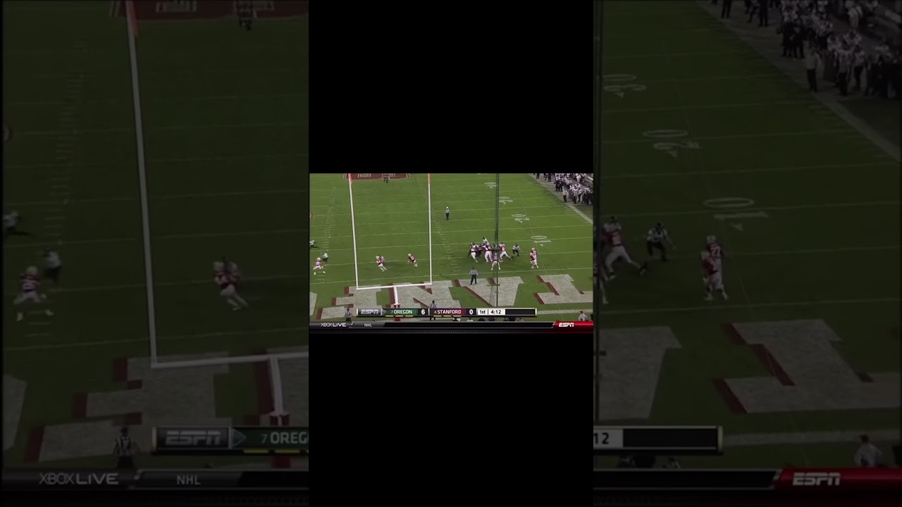 Super confusing football play - YouTube