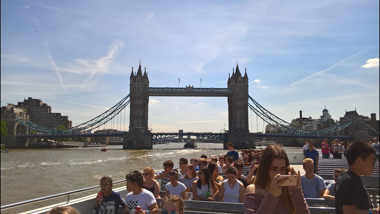 WELCOME TO LONDON ft. Siddal Moor (MegaVLOG) - YouTube