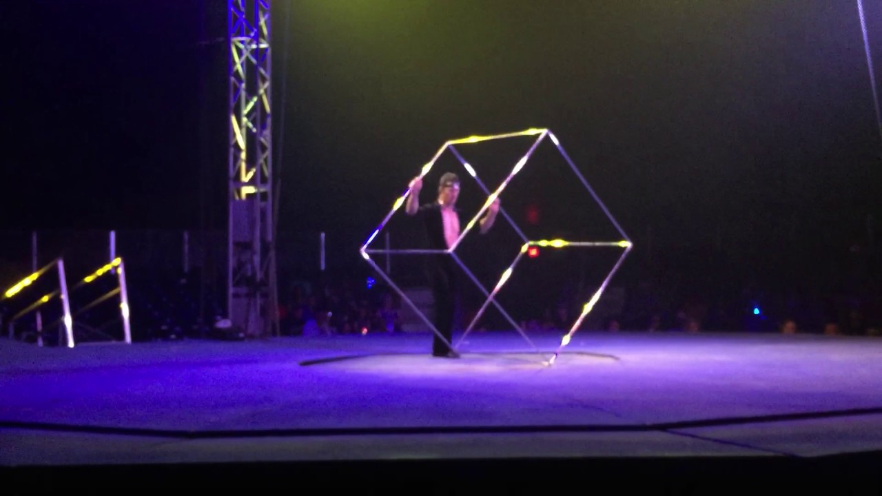 Cirque Italia Prop Manipulation. - YouTube