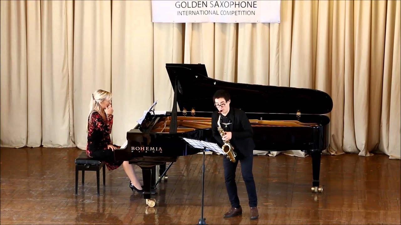 Golden Saxophone 2015 - Zu Lingrui - Ingolf Dahl , Concerto - YouTube