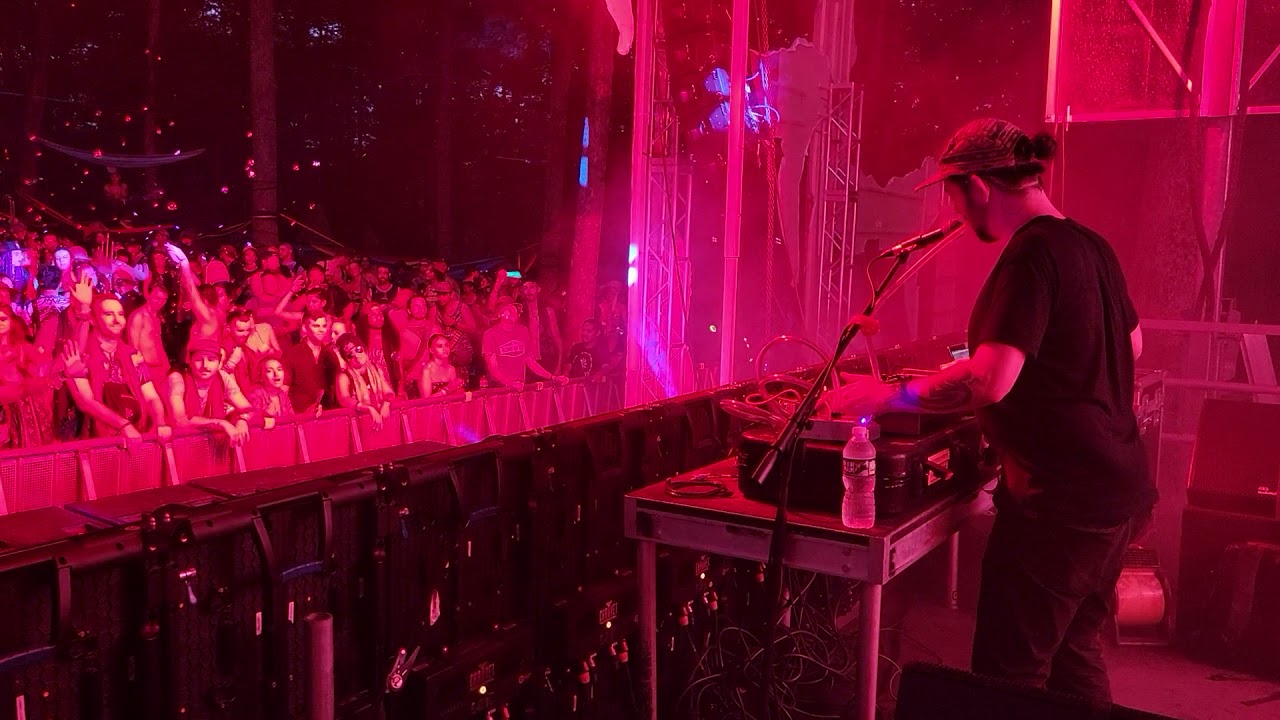 Russ Liquid at Big Dub Festival 2021 - YouTube