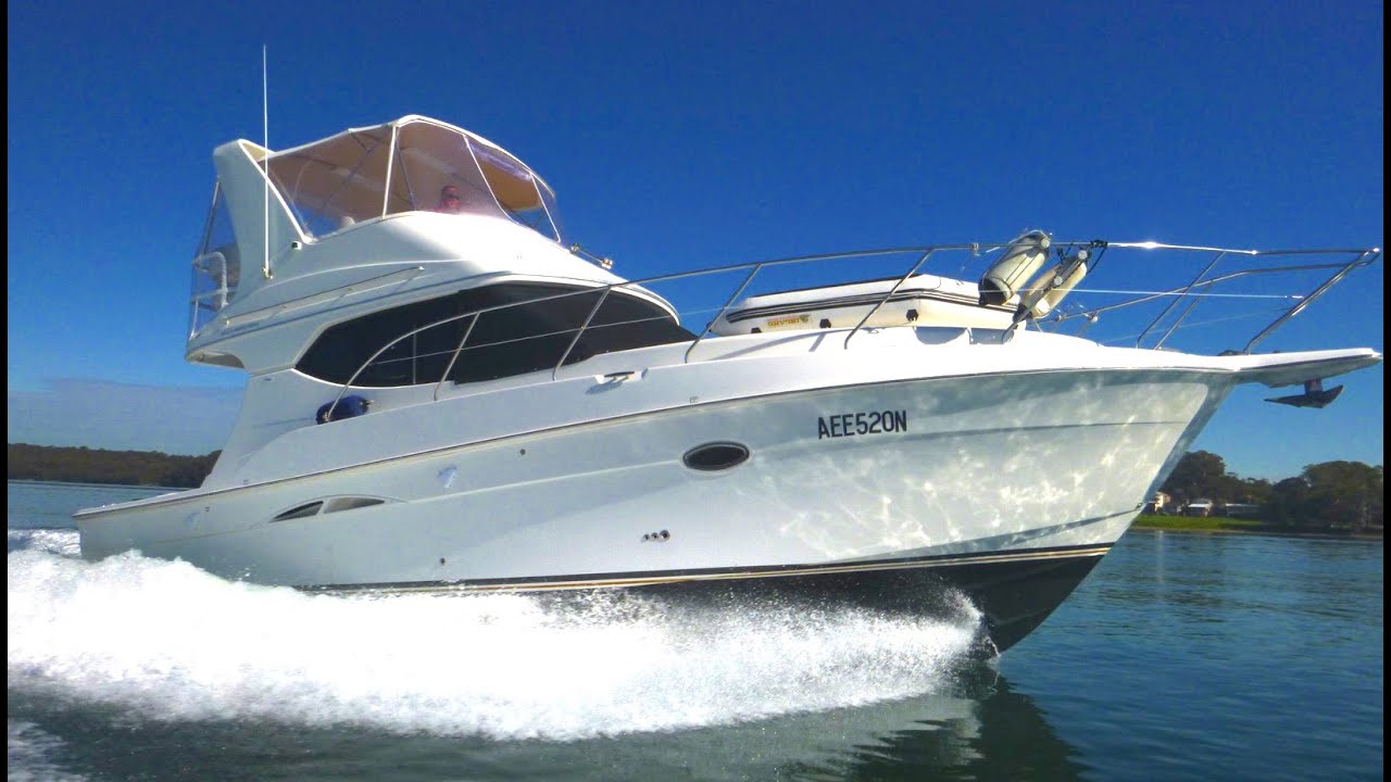Silverton 34 Flybridge Cruiser - Walkthrough - YouTube