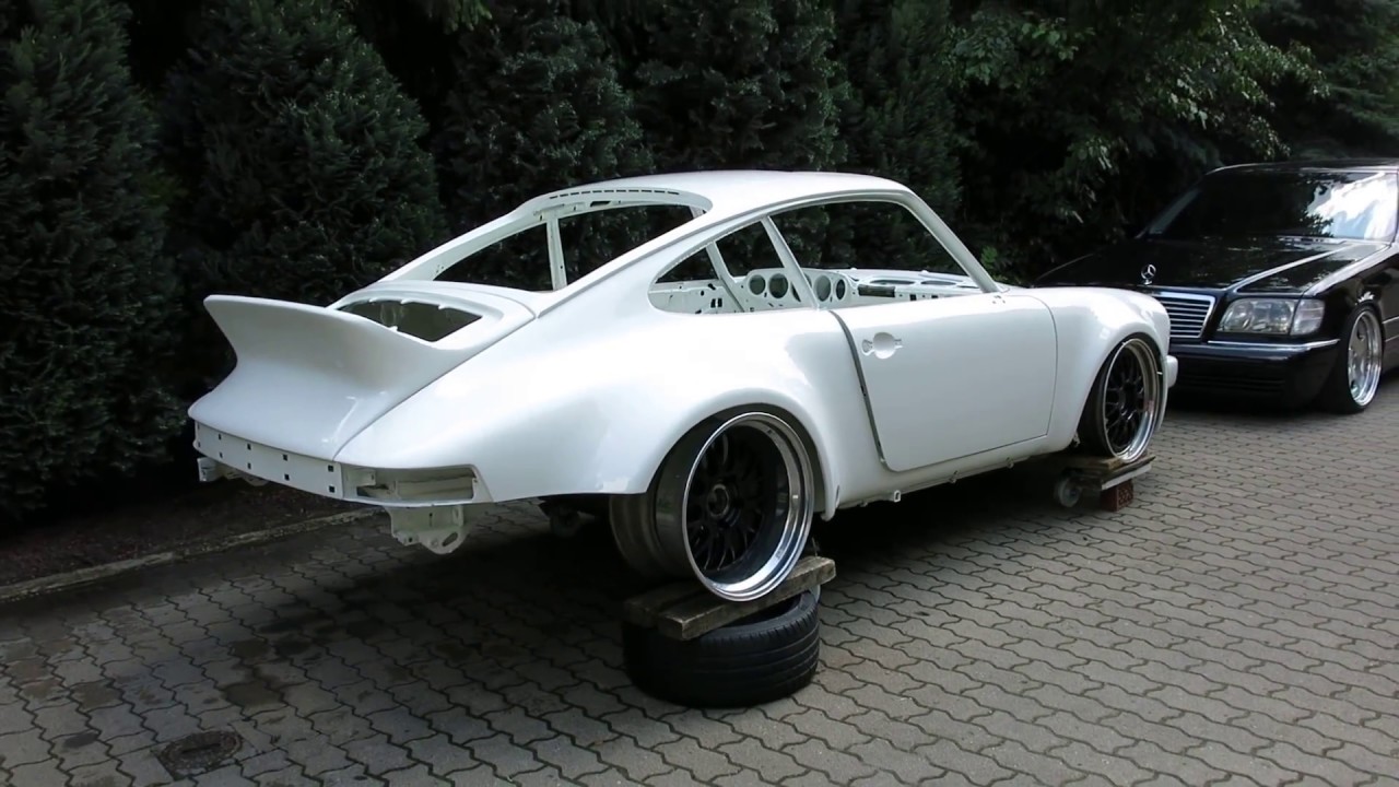 Porsche 911 RS 3.0 IROC rsr grand prix white rwb singer BBS e88 ...