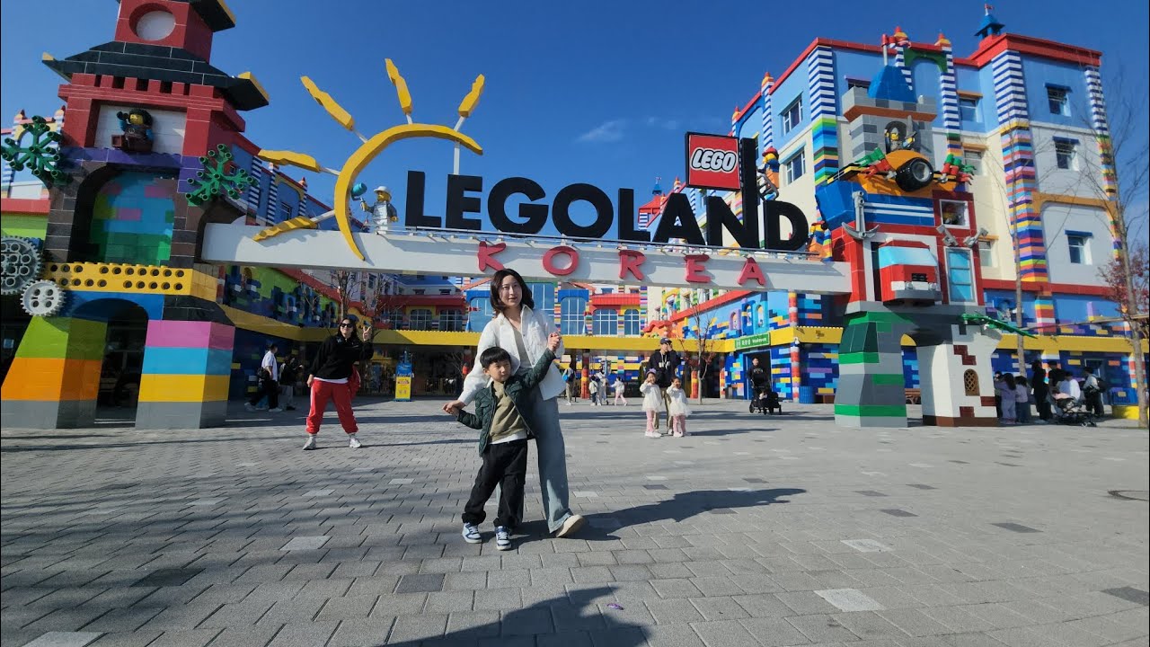 MJ in LEGO LAND - YouTube