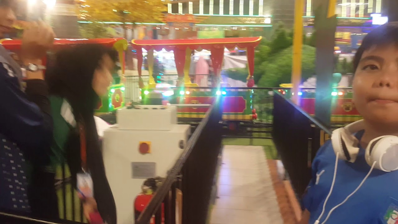 Transmart Surabaya Rungkut(1) - YouTube