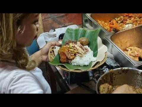 GOKIL abiss... Bule Jualan Gudeg