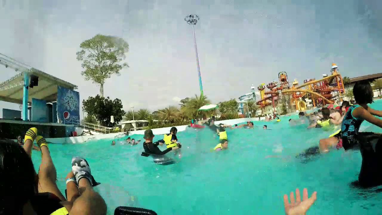 Cartoon network amusement park Thailand - YouTube
