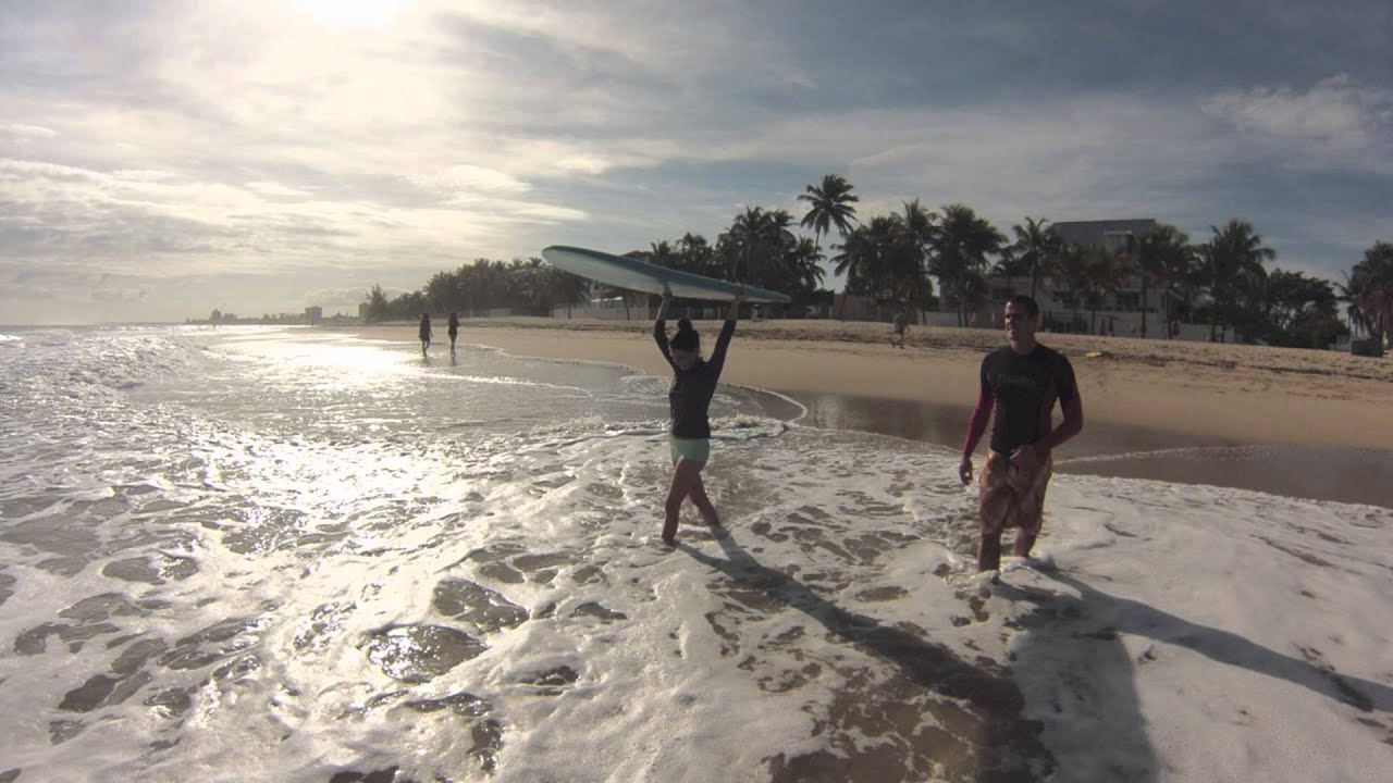 My First surf lesson! - YouTube