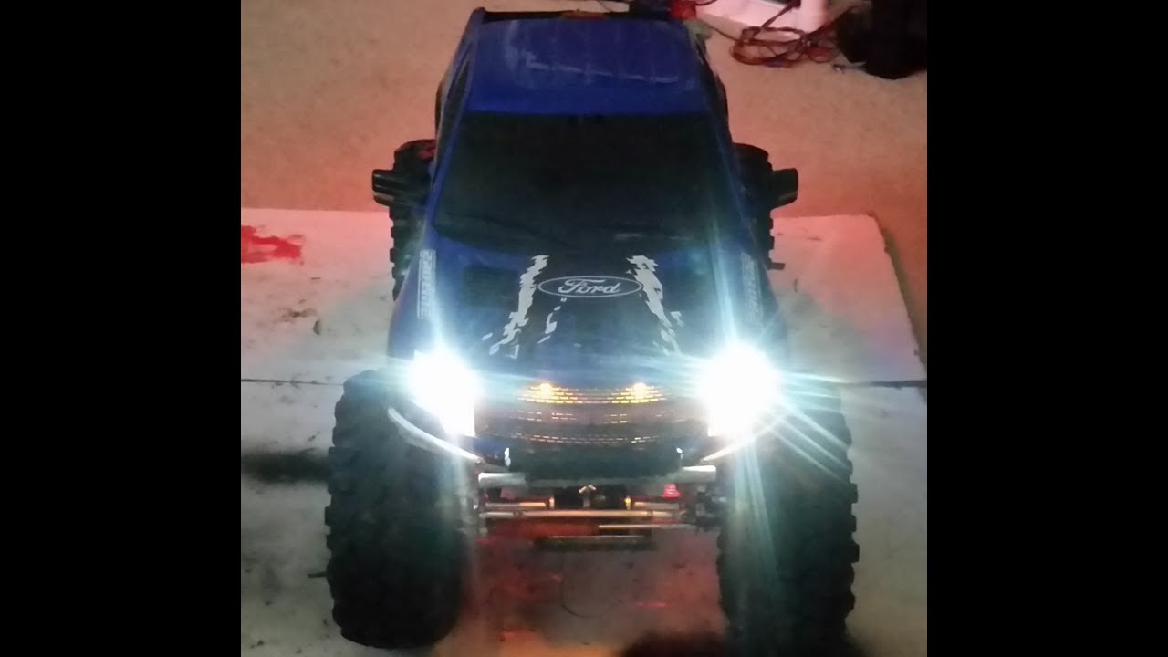 Ford F-150 Raptor -- RC 1/6th Scale -- 15lb Rig -- Trail bashing ...