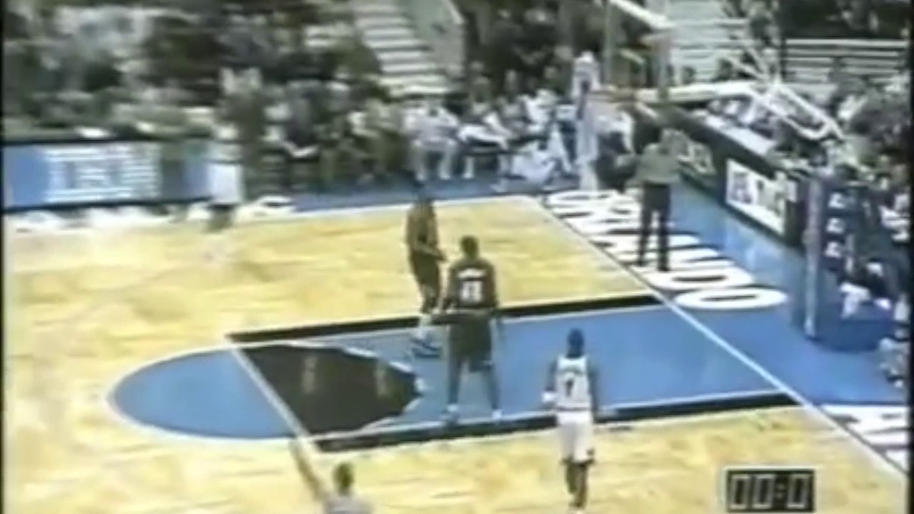 SHAQ HITTING A THREE - YouTube