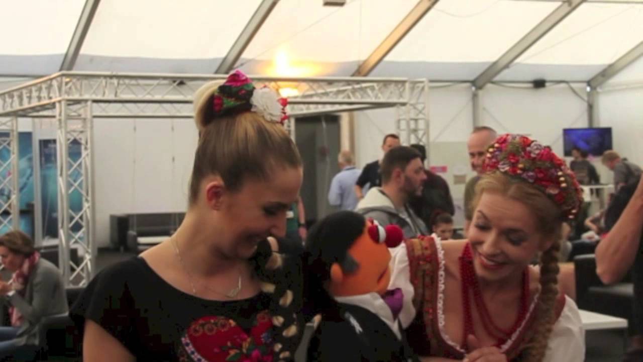 Terry Vision meets Cleo and the Slavic Girls - YouTube