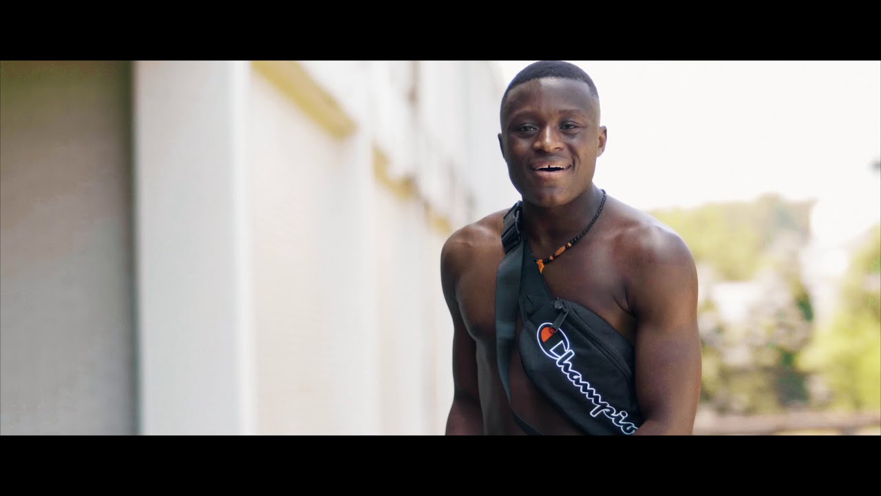 Da Captain - Grizzly Freestyle (Official Video) - YouTube