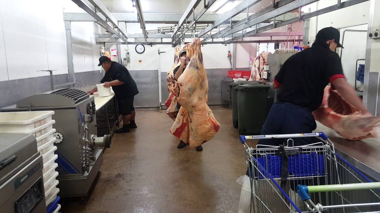Aussie butcher NZ *running man challenge* - YouTube