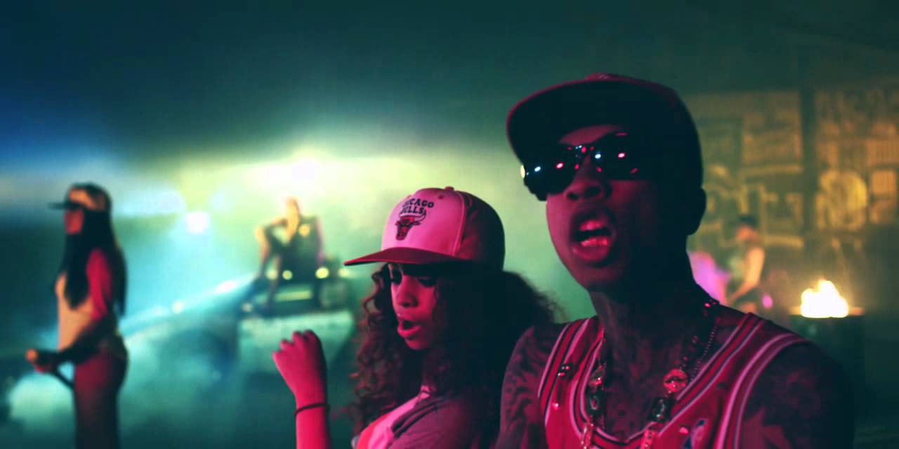 Chris Brown ft Tyga - Snapbacks Back [OFFICIAL VIDEO] - YouTube
