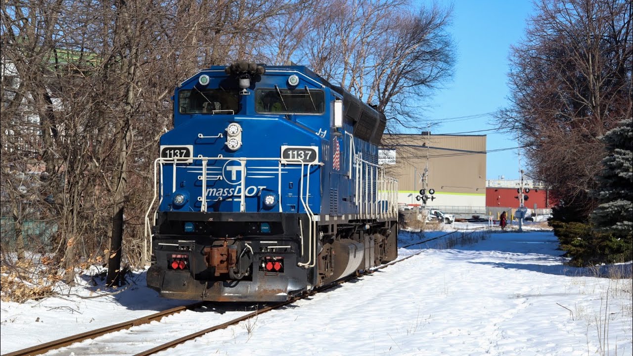 Readville switcher on the grand junction running track - YouTube