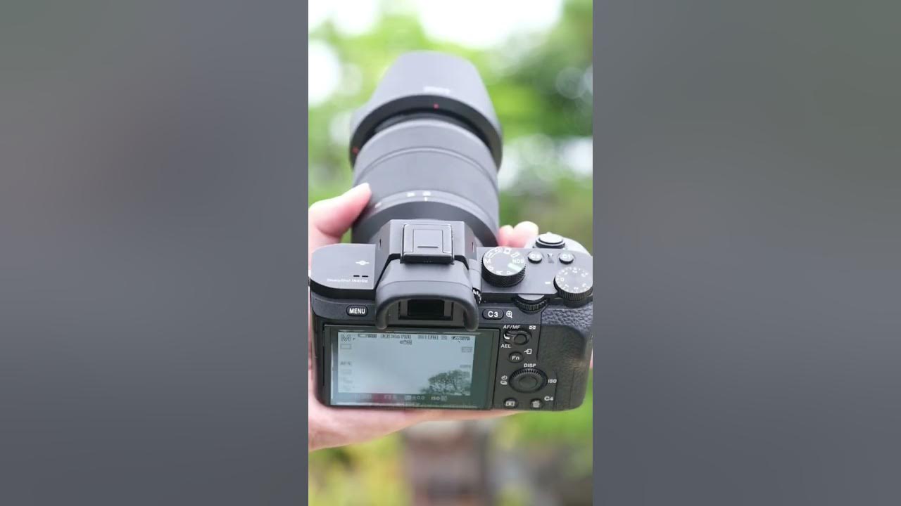 SONY A72 LEN 28-70 - YouTube