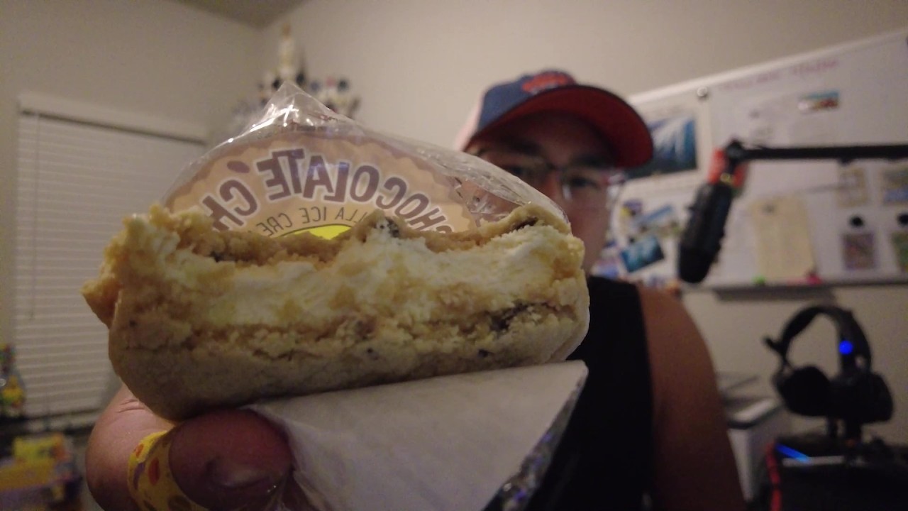 Buc-ee's viral ice cream cookie sandwich, how did this go viral? - YouTube