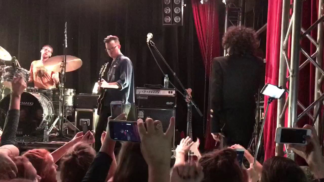 LP- halo (Lido Berlin live) - YouTube
