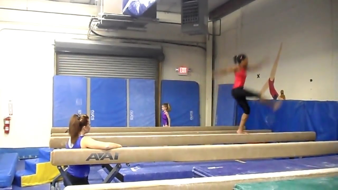 Sissone to switch side leap- Beam - YouTube