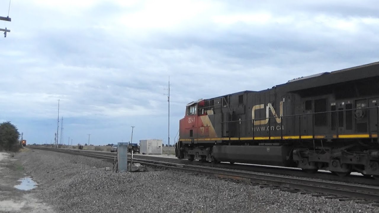 CN 2241- Empty Windmill Blade Train, Galesburg, IL - YouTube