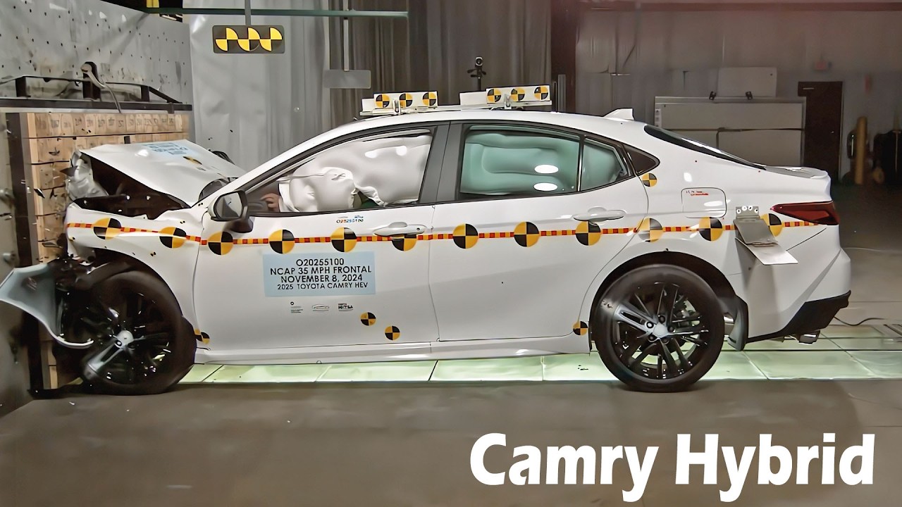 2025 Toyota Camry Hybrid - frontal crash test - YouTube