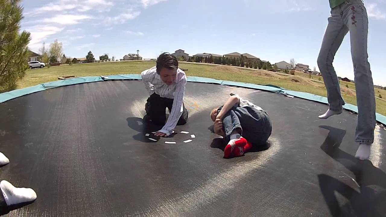 Kid slips and fall on Trampoline - YouTube