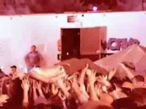 Dont crowd surf  Full video