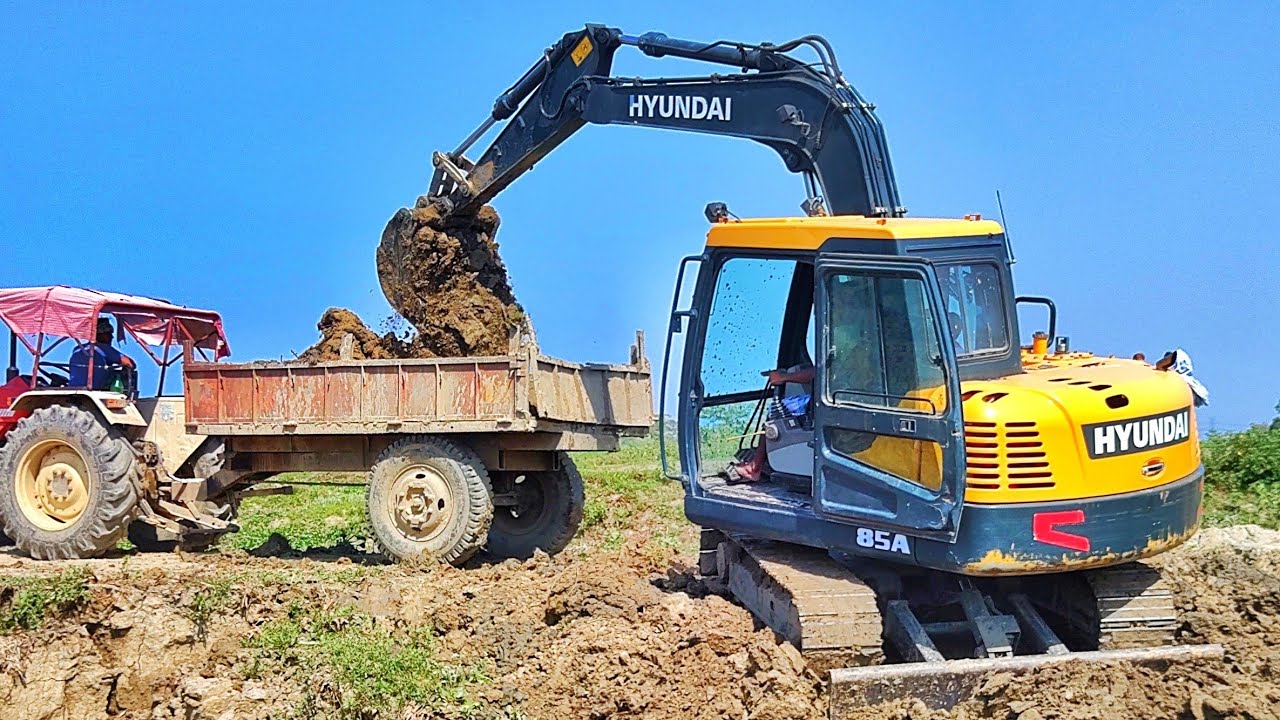 New Poclain Hyundai Machine | Hyundai Smart 85A | Swaraj Tractor | John ...