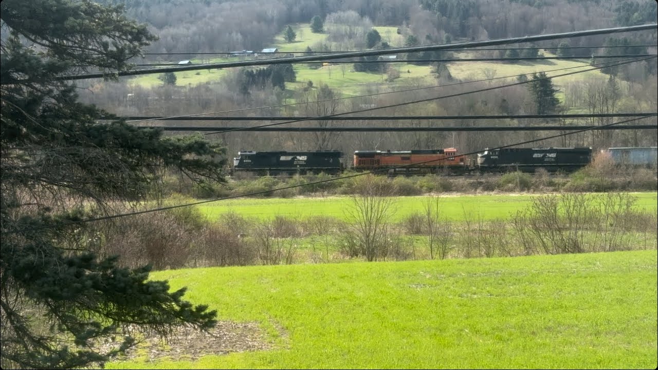 Patched NS dash 9 trailing on 16R (4/27/24) - YouTube