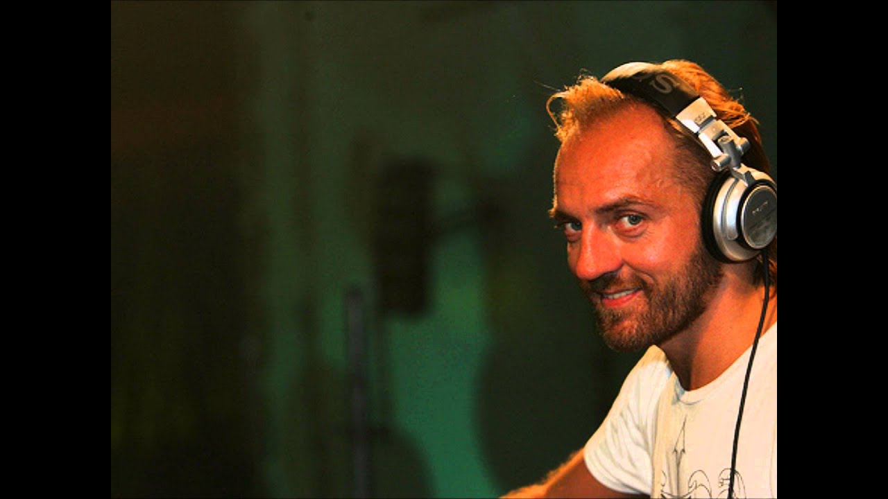 Steven Carlin People Hold On (Lisa Stansfield Remix) - YouTube