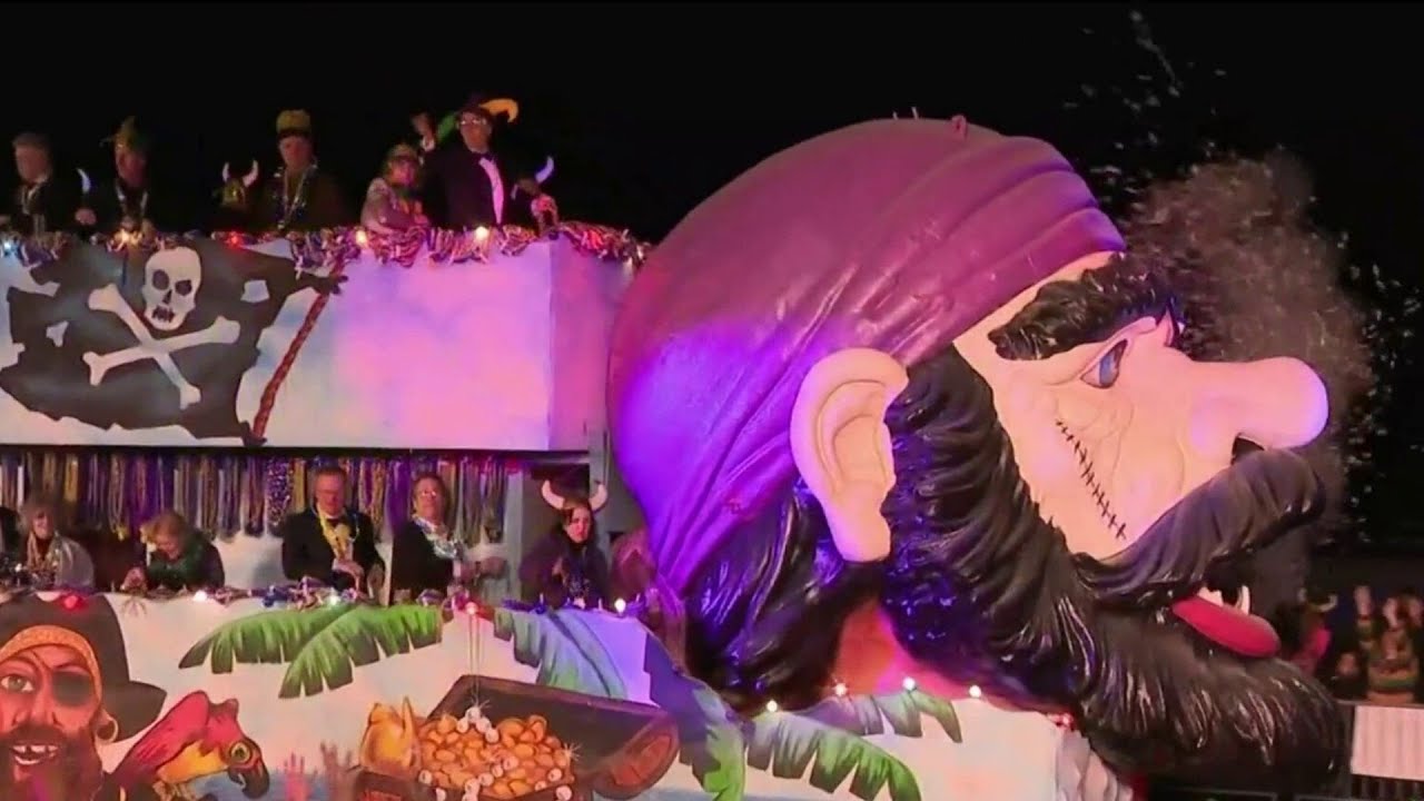 Knights of Momus Grand parade - YouTube