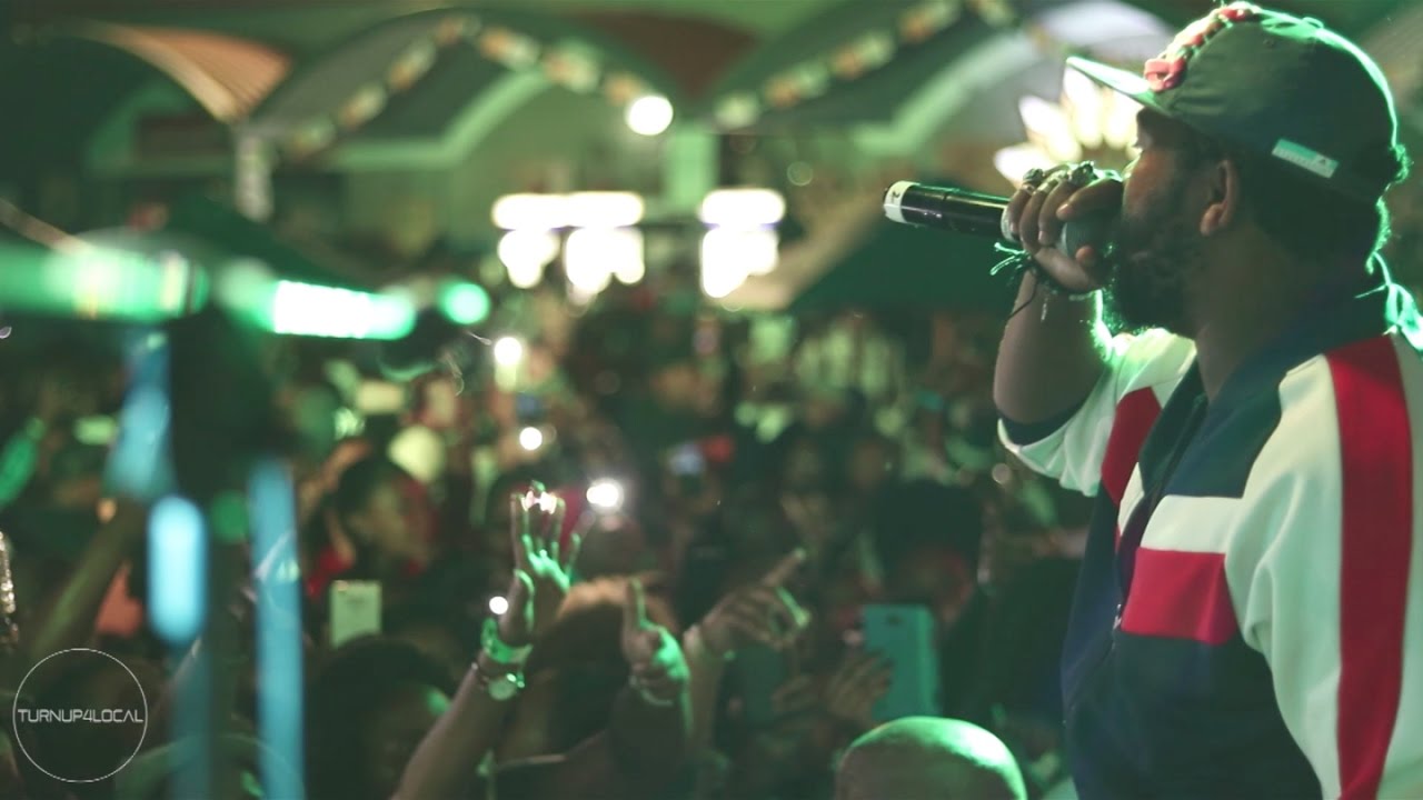 Sjava Performing #Uthando , had the ladies in tears - YouTube