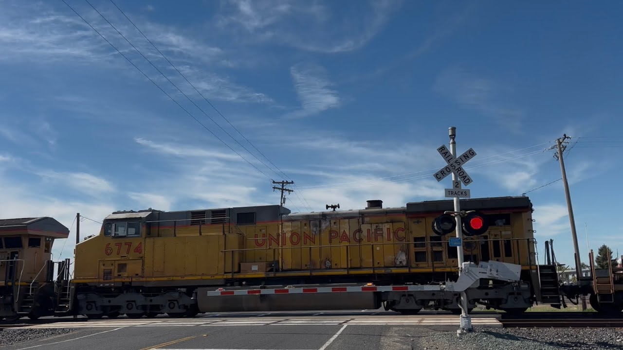 UP 5390 Z-Train Intermodal South - E. Armstrong Road Railroad Crossing, Lodi CA - YouTube