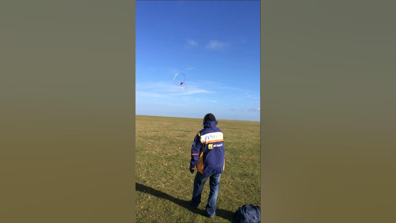 Mk3 Peter Powell stunt kite - YouTube