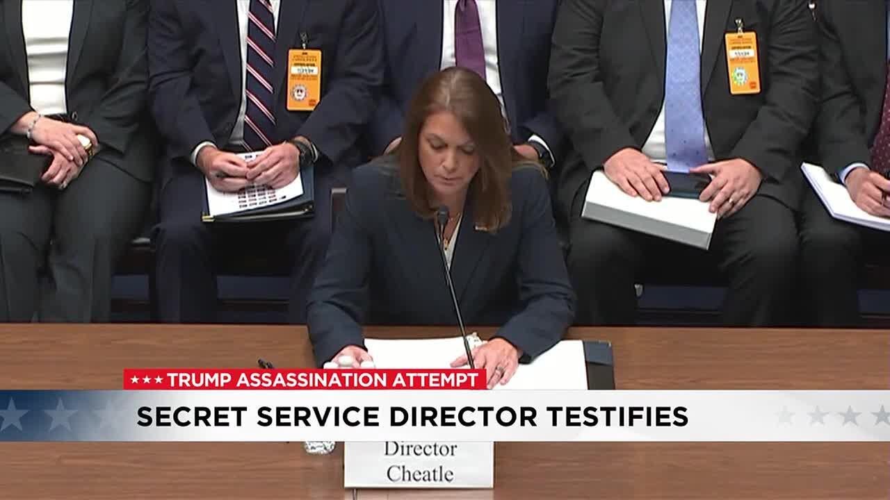 Secret Service director grilled by lawmakers - YouTube