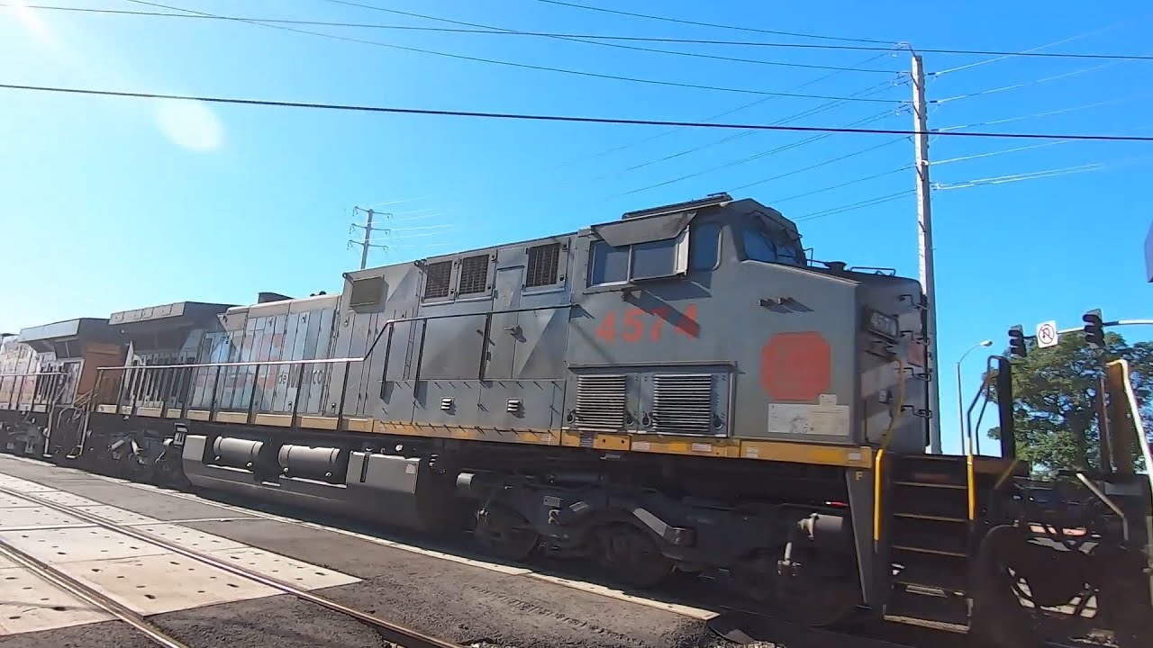 BNSF intermodal Meet ft KCS Grey Ghost AC44CW! - YouTube